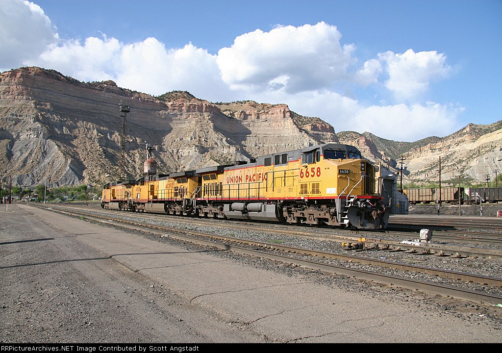 UP 665? rests between assignments